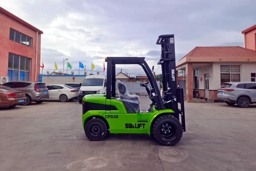 Saudi Arabia Electric Forklift Case Study | 3.5-ton Electric Forklift ...