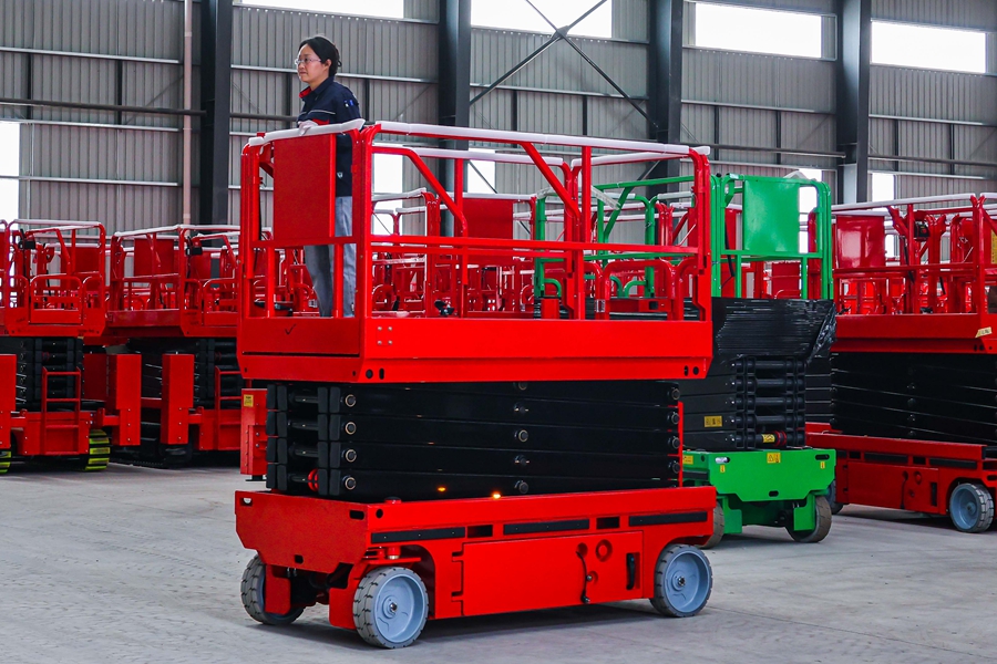 UAE Customer Purchased A 60 ft Scissor Lift for Repairing Air ...